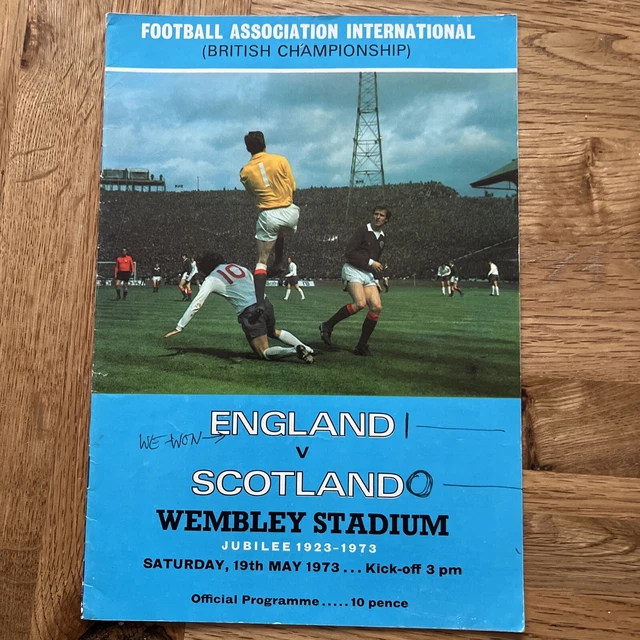 ENGLAND V SCOTLAND 1973 Match Day Programme £1.50 - PicClick UK