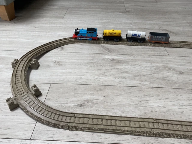 THOMAS THE TANK engine Track And Engines And Other Trains £2.99 ...