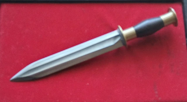 VINTAGE CUSTOM BATTLE Ready Fixed Blade Short Sword Dagger Knife $125. ...