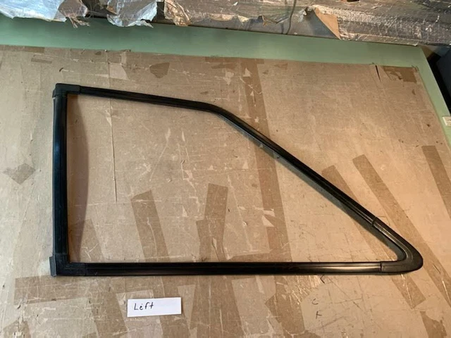 OEM TOYOTA COROLLA AE86 COUPE LEFT Rear Quarter Panel Glass Trim ...