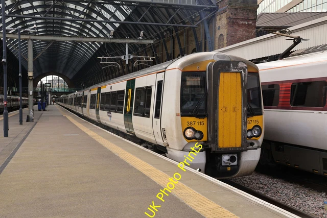 PHOTO RAILWAY 12X8 Class 387 387115 waits to depart Kings Cross c2023 £ ...