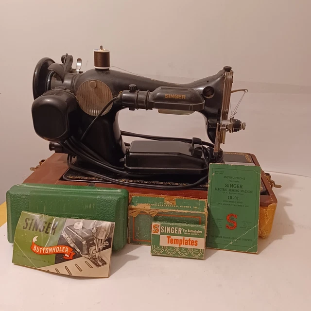 VINTAGE 1952 SINGER Model 15-91 Sewing Machine with Case/Pedal ...