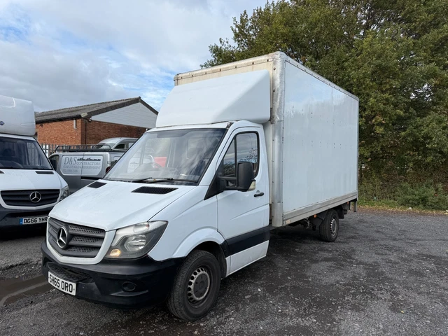 2015 (65) MERCEDES-BENZ Sprinter Luton With Ratcliff Palfinger Tail ...