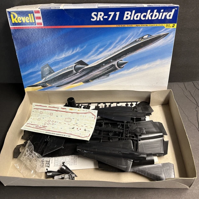 REVELL SR-71 BLACKBIRD 1/72 Scale Plastic Model Kit 85-5810 Open Box ? EUR 4,86 - PicClick DE