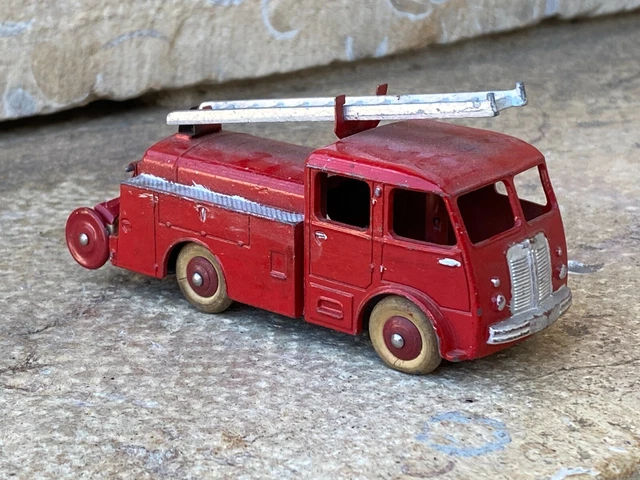 FOURGON POMPIER BERLIET 1ers SECOURS de DINKY TOYS FRANCE, ref : 32 E ...