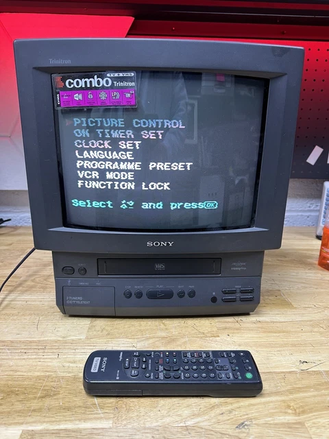 RETRO SONY TRINITRON 14” KV-14V6U Classic Gaming CRT TV PAL NTSC RGB ...
