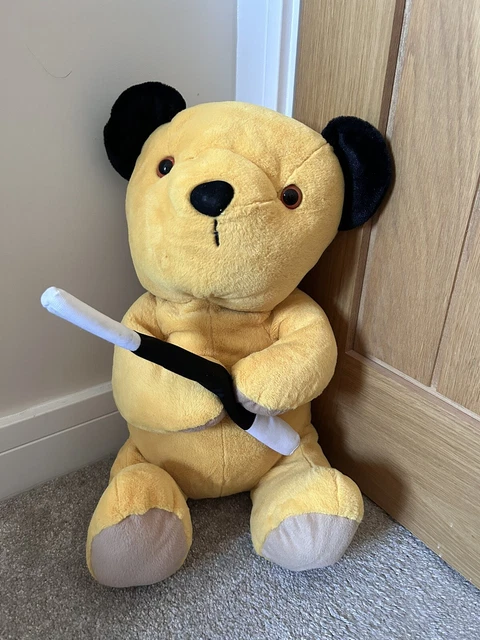 LARGE SOOTY WITH Magic Wand Soft Toy Plush Bear 2009 Collectible plush ...