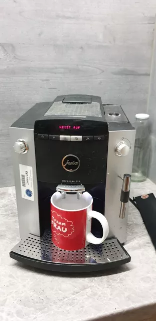 JURA IMPRESSA F50, defekt, d. Wasser läuft unten a. der Maschine raus-Bruchteile EUR 90,00 ...