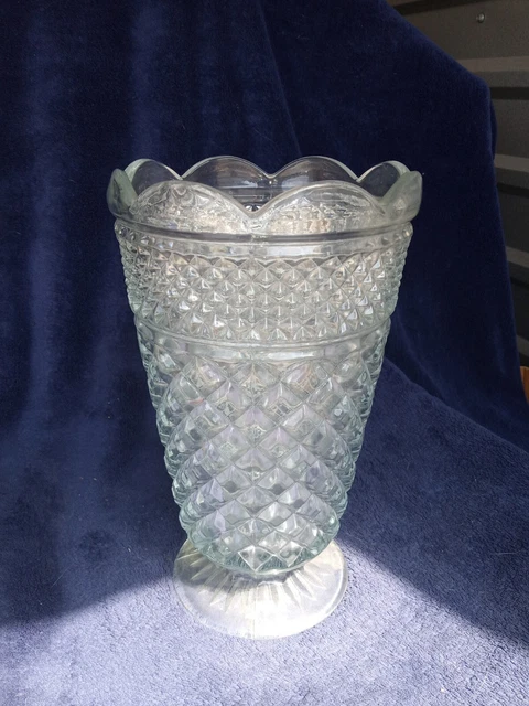 VINTAGE ANCHOR HOCKING Wexford Clear Glass Vase Scalloped Rim Footed 10 ...