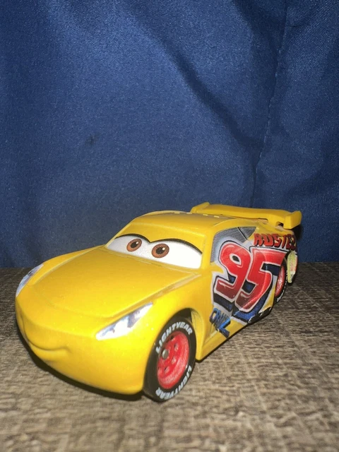 DISNEY PIXAR CARS 3 - RUSTEZE CRUZ RAMIREZ MATTEL 1:55 DIE-CAST £7.67 ...