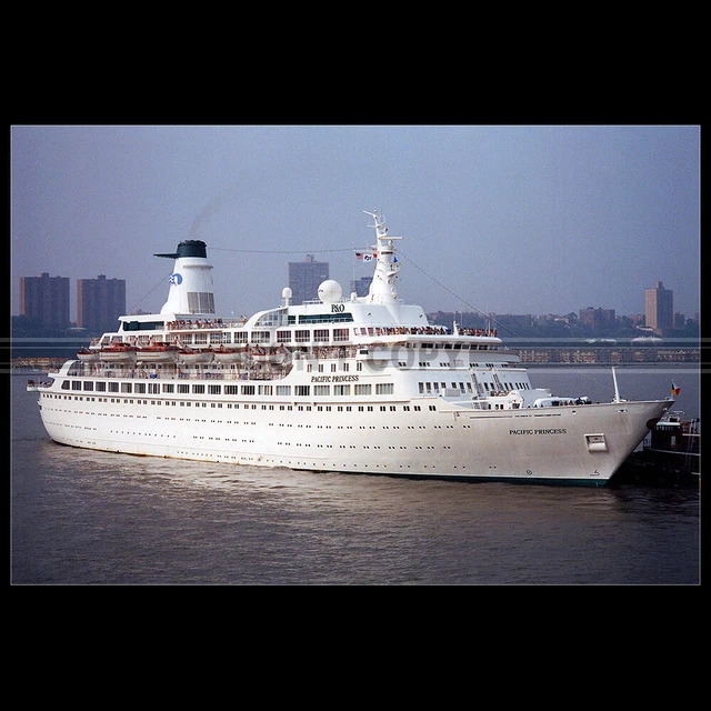 PHOTO B.000755 MS PACIFIC PRINCESS P&O CRUISE SHIP (THE LOVE BOAT ...