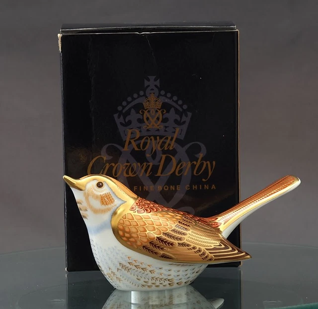 ROYAL CROWN DERBY 'Nightingale' Boxed Paperweight 1st Quality Gold Stpr ...