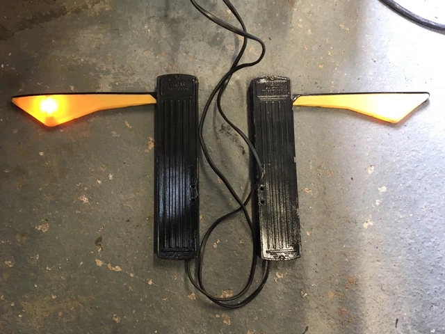 LUCAS SE62 TRAFFICATORS Land Rover Series 1 80” 1949 1950 Vintage Car ...