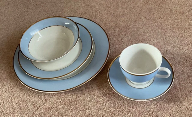 ROYAL DOULTON Daily Mail 5 Piece Setting Dinner Dessert Plates Bowl Cup ...