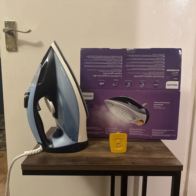 PHILIPS AZUR 7000 Series Steam Iron - 50g/min Continuous Steam DS7020 ...