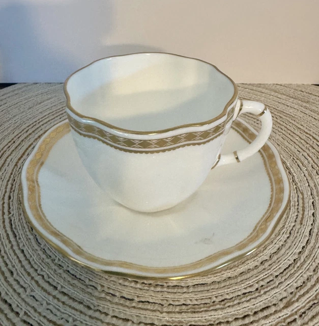 ROYAL CROWN DERBY Carlton Gold Cup And Saucer Preowned 1 Of 5 Sets ...