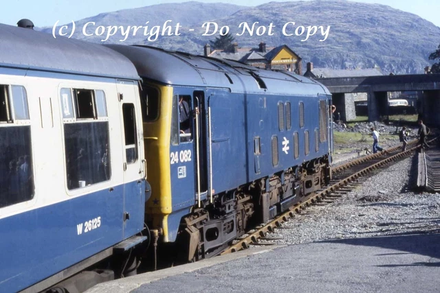 ORIGINAL 35MM DIESEL RAILWAY SLIDE CLASS 24 24082 BLAENAU FFESTINIOG ...