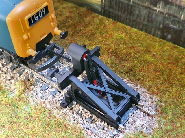 Train Tech Ttbl1 Oo Gauge Buffer Light (1) 2 Train-Tech - The Actual ...