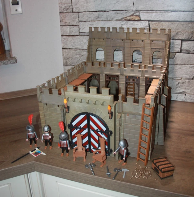 PLAYMOBIL KLICKY RITTERBURG Custom Eigenbau mit Figuren / Ritter und ...