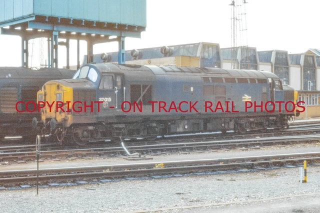 UK RAILWAY PHOTOGRAPH Of Class 37 37015. Rm37-39 £1.70 - PicClick UK