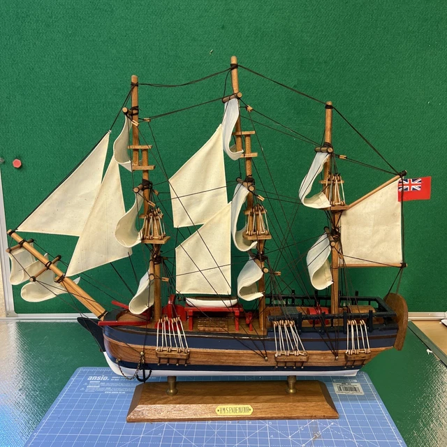 WOODEN MODEL SHIP "HMS Endeavour” £10.00 - PicClick UK