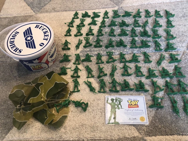 TOY STORY COLLECTION Bucket O Soldiers Green Army Men Movie Replica ...