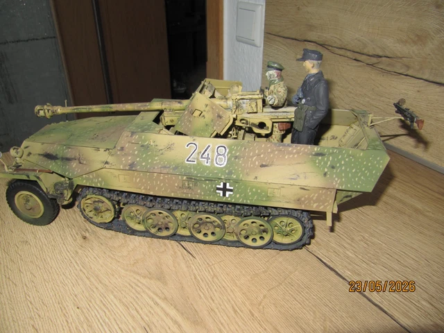 DEUTSCHER MITTLERER SCHÜTZENPANZERWAGEN Sd.Kfz. 251/22 D mit Pak 40, 1 ...
