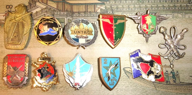 LOT INSIGNES AVEC des manques ou cassés - Djibouti - opex- étrangers ...