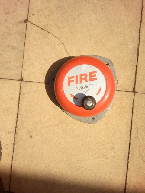 VINTAGE RETRO TRADITIONAL Wall Fire Alarm Bell Hand Crank - Man Cave £ ...