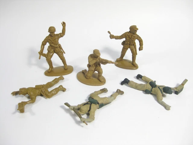 VINTAGE MATCHBOX WW2 "German Afrika Korps " 1:32,54mm Toy Soldiers. £11 ...