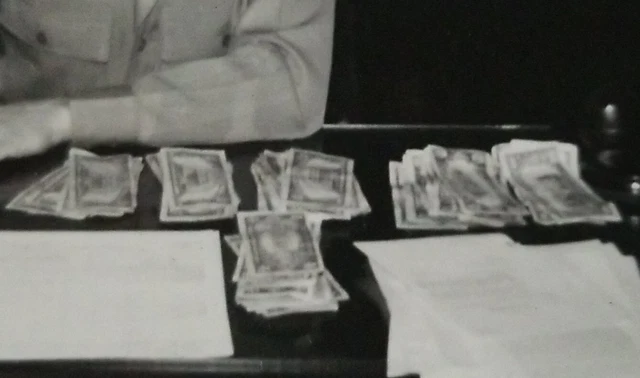 WW2 U.S. ARMY Soldier Counting Stacks Of Money Photo ~ Military £7.50 ...