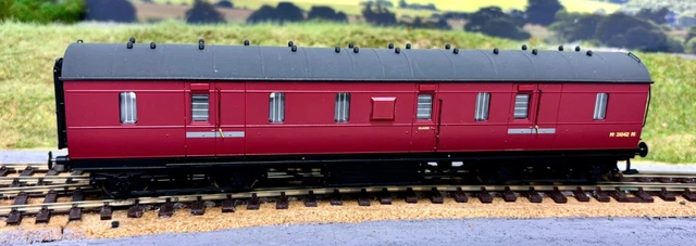 HORNBY BR (Ex LMS) 50ft Full Brake M31042M *FREE POSTAGE* £30.00 ...