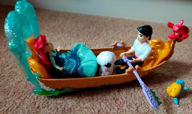 ROYAL CLIPS FASHION Disney Princess The little mermaid boat set £25.00 ...