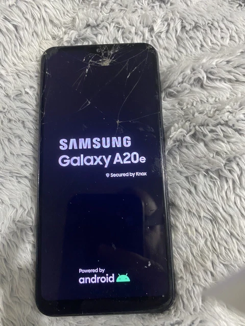 SAMSUNG GALAXY A20E, 32GB, Dual SIM Faulty Smashed Screen £29.00 ...