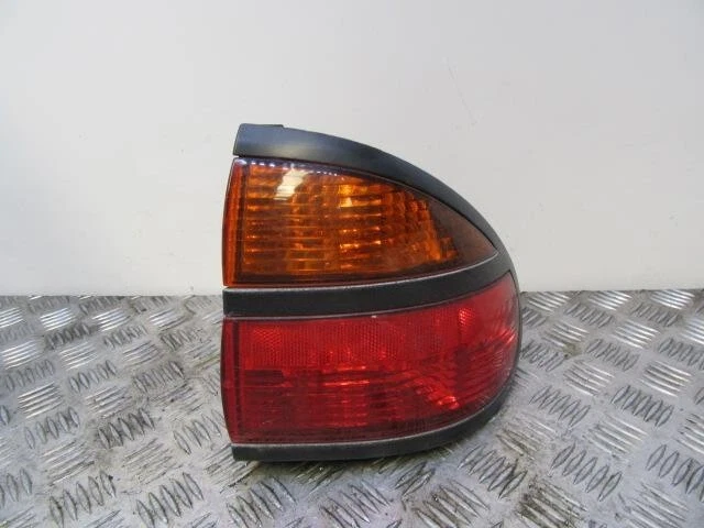 FEU ARRIÈRE GAUCHE / 36519 Pour Renault Laguna 1.9 Td EUR 47,19 ...