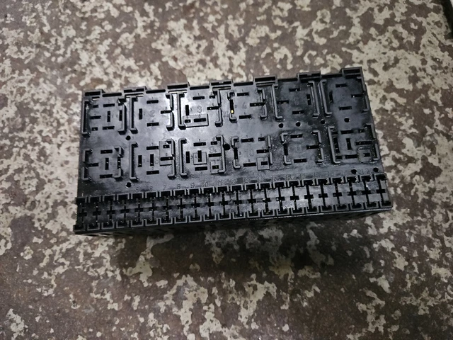 VW CORRADO GOLF Mk2 T4 Fuse Box 357937039 Ce2 £45.00 - PicClick UK