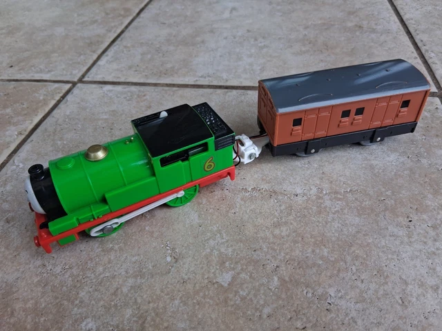 THOMAS TRACKMASTER TALK 'n' Action Magic Rail Percy train battery ...