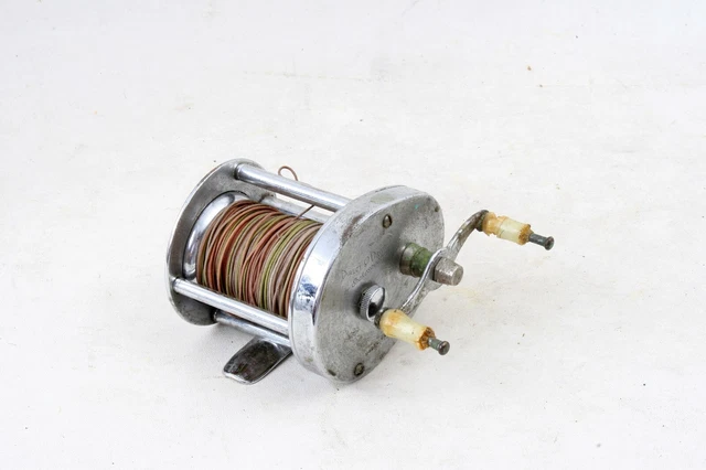 VINTAGE SHAKESPEARE DIRECT Drive model FC No 1950 baitcasting reel $15. ...