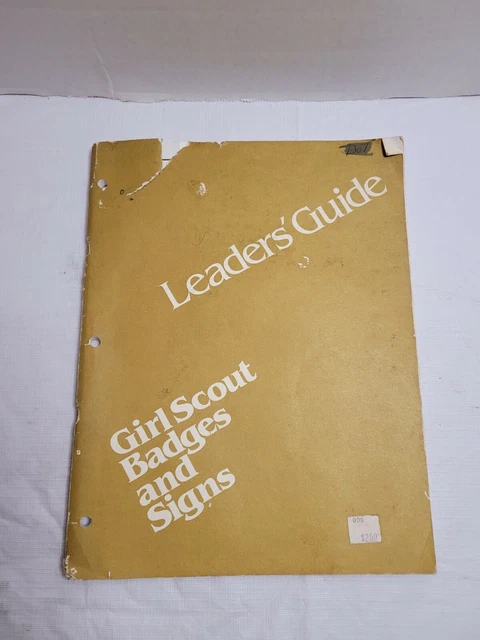 VINTAGE GIRL SCOUT leaders guide-badges and signs £10.30 - PicClick UK