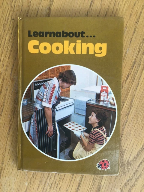 LADYBIRD BOOK LEARNABOUT Cooking By Lynne Peebles John Moyes 1977 24P ...