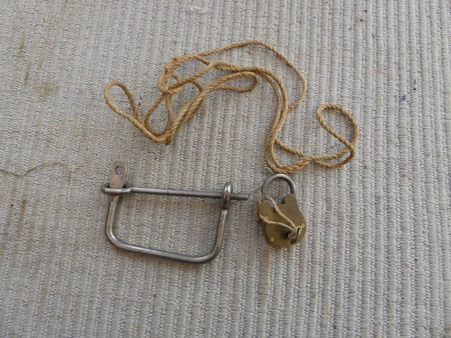 WW2 ERA BRITISH Army Kit Bag Locking D-Ring and padlock with key £23.99 ...