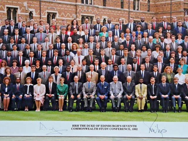 AUTOGRAMM PRINCE PHILIP +Edward Foto signed (Queen Elizabeth II ...