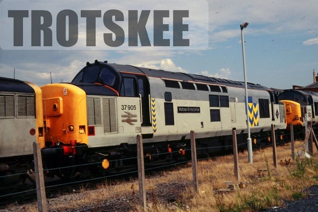 35MM SLIDE BR British Rail Diesel Loco 37905 Class 37 1993 Hereford ...