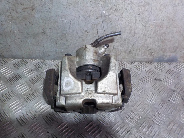 BMW E90 3 Serie 2008-2012 2.0 Benzina N43 Pinza Freno Anteriore Lato ...