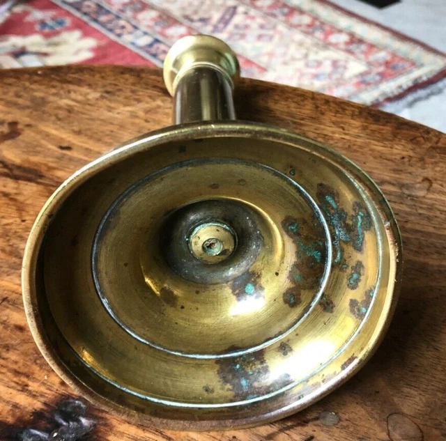 ANCIEN BOUGEOIR À poussoir époque XIXème Hauteur de 19 cm. EUR 10,00 ...