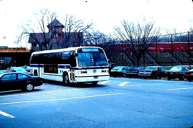ORIGINAL KODACHROME SLIDE Nyc Bus 1985 Gm Rts #3963 Q-88 H Harding Expy ...