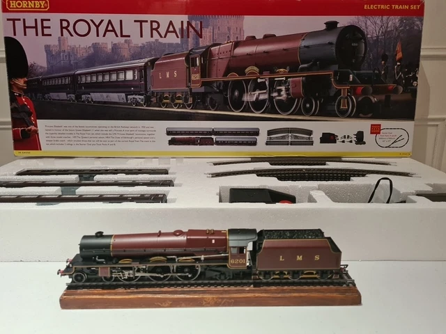 HORNBY OO GAUGE R1057 'The Royal Train' Box Set, Loco + 3 Coaches Great ...