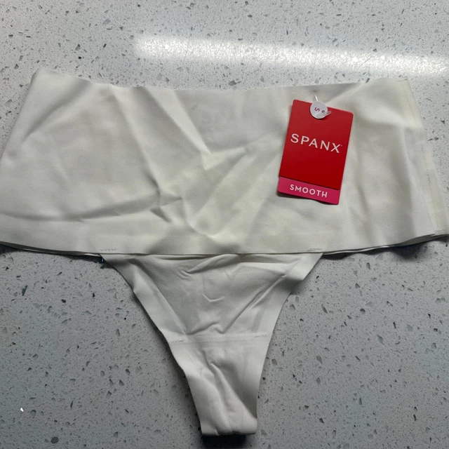 SPANX UNDIE-TECTABLE SMOOTHING Thong in Powder SIZE: SMALL #SP0115 NWT ...