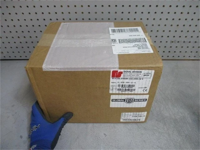 FEDERAL SIGNAL G-STR-024-D-A Global Series Strobe Beacon, Surface Mount ...