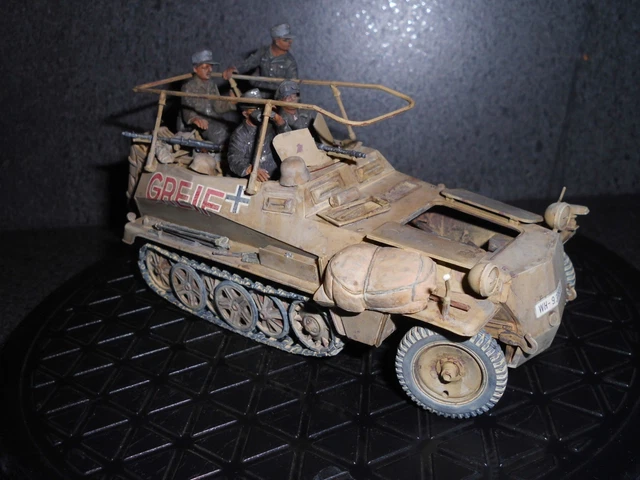 SD.KFZ250/3 GREIF, GEBAUT und gealtert M1:35 Wehrmacht EUR 14,90 ...